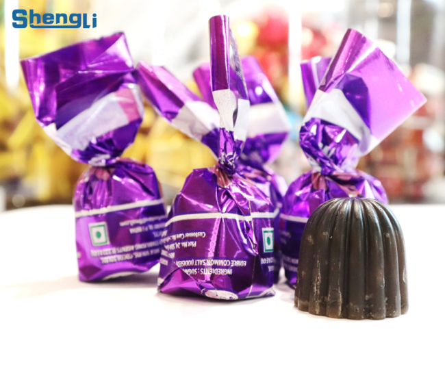 Chocolate single twist wrapping machine