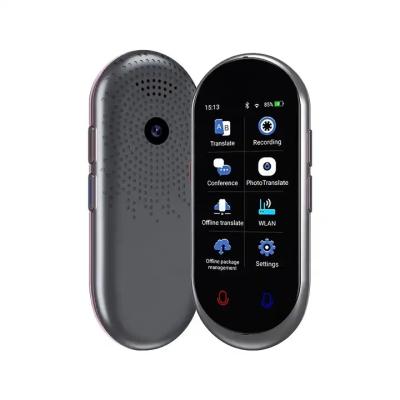 Cina Z8 Latest Voice Translator Offline Language Speaking Translator 137 Languages Mini 3.1inch Talking Device in vendita