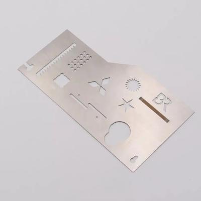 中国 2mmの注文のステンレス鋼CNCレーザーのカット シートは高精度に金属をかぶせる 販売のため