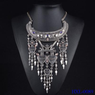 China Fashion Luxury Court charm elegance triangle drop necklace for sale