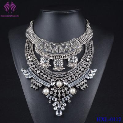China Fashion Charm Crystal Chunky Statement Bib Necklace Party Jewelry Flower Choker for sale