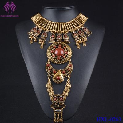 China New Design Tribal Luxury Vintage Gold/Silver Big Pendant Necklace Metal Crystal for sale