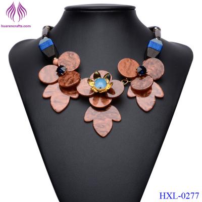 China Fashion Jewelry leaf pendant statement necklace for sale