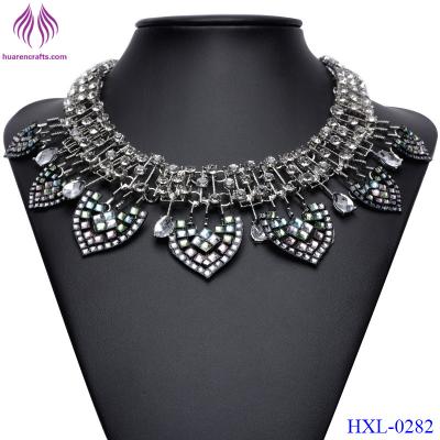 China Fashion Jewelry elegant fashion jewelry flower bib necklace for sale