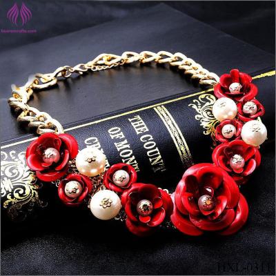 China Factory direct acrylic flower summer statement necklace for sale