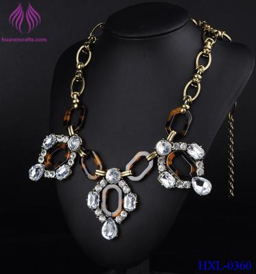 China Fashion Lady resin chain necklace with drop crystal for sale