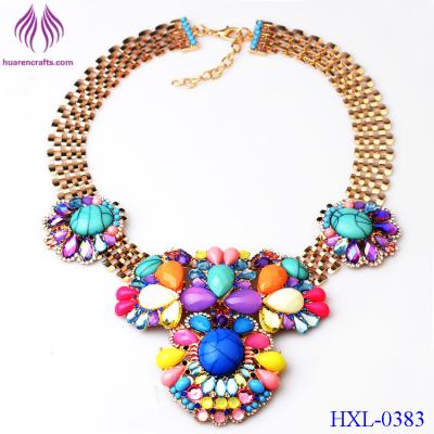 China Exaggerated Fashion Flower Design Necklace For Women Delicate Simulated gemstone Decoration Clavicle Necklace for sale