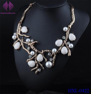 China Vintage Leaf Branch Necklace pearl woman antique bronze chain charm necklace for sale