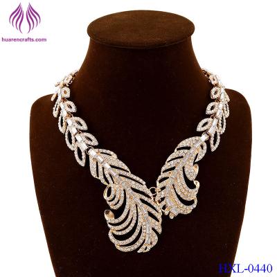 China Women Vintage Retro Fashion hollow rhinestone Feather Jewelry Necklace for sale