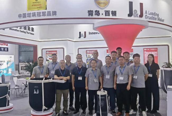 Silicon carbide graphite crucible products
