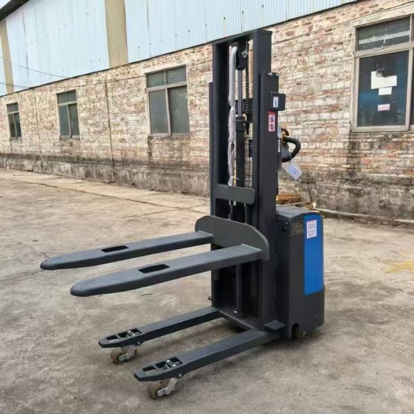 Quality 2000kg Capacity Dual Lifting Mast Hydraulic System Reliable Climbing Performance for sale
