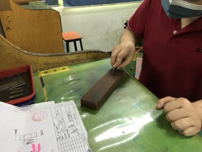 China Profile grinding process of YIZE MOULD has many advantages for sale