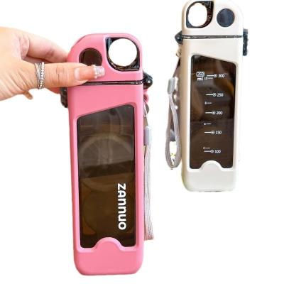 China Draagbare Plastic Temperatuur Straw Cup Esthetisch Vierkante Sport Waterbeker voor Activiteiten Te koop