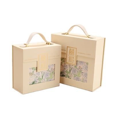 Chine Relations avec les anciens élèves et réunions de classe Boîte à bonbons chinoise portable Joy avec design jaune à vendre