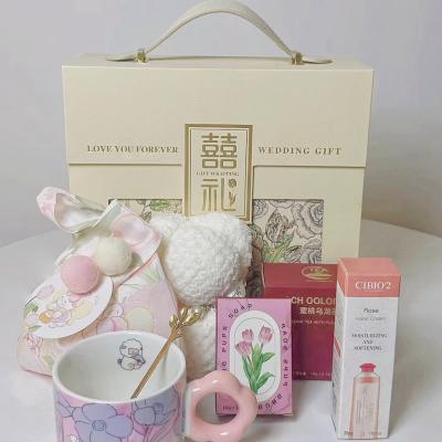 중국 졸업생 관계 및 학급 재회 중국어 핸드헬드 조이 사탕 상자 노란색 디자인 판매용