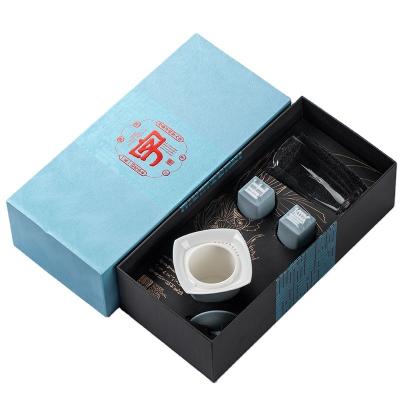 Chine Un ensemble de tasses chinoises de type mobile uniques, fabriquées à la main, avec une tasse Wangzi, une tasse Shunzi, une tasse ronde, un pot carré. à vendre