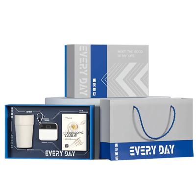 Китай Портативные чашки для кофе Фантомное быстрое зарядное питание 10000 мАч один до трех кабелей для передачи данных идеально подходит для бизнеса продается