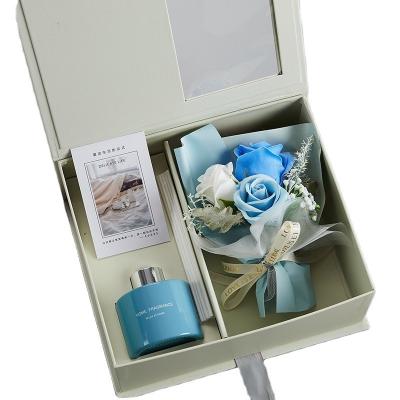Chine 8 mars Fête cadeau à main Aromathérapie Bouquet Boîte cadeau avec impression en couleur à vendre
