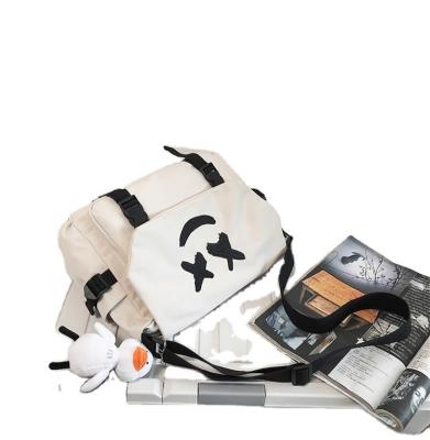 中国 フォレストスタイル インスタグラム スマイリーフェイスバッグ 販売のため