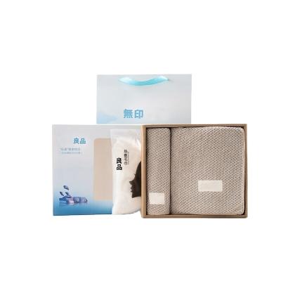 Chine Liangpin Lexiang Aijia combinaison de bain de cheveux, pansement facial et serviette pour hôtel et complexe à vendre