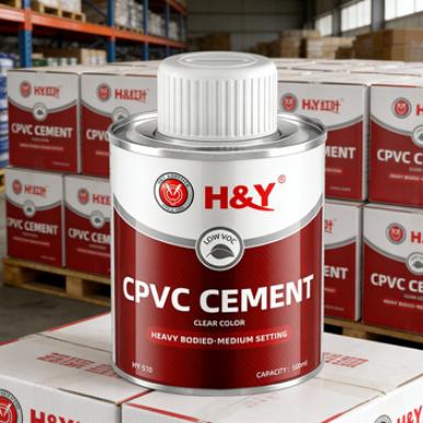 China Garment Pipe Connection Spray PVC Solvent Cement 100ml 500ml Clear Grey Red for sale