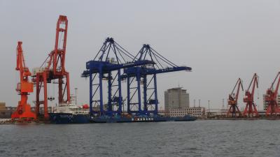 中国 専門の等級 50 の重い鋼鉄クレーンは製作、構造スチールの製作を分けます 販売のため