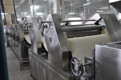 China The High Efficiency Commercial Fried Noodle Machine Production Line for sale