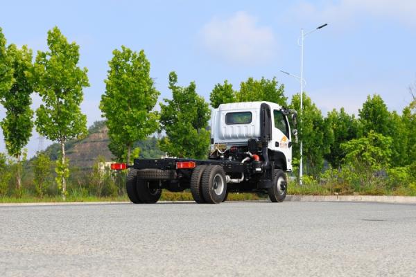 Quality Dongfeng four-wheel drive flat-head light truck off-road chassis for sale