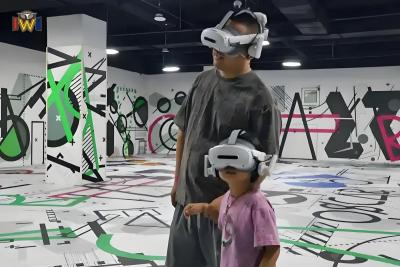 Китай Космическая игра XR Arena со специальными контроллерами оружия продается