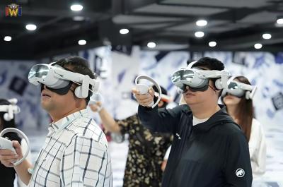 Китай XR Arena VR игра со специальными эффектами и платформами движения продается