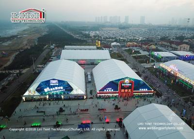 Cina tenda della tenda foranea del poligono del bene mobile di 30x50m con la decorazione interna variopinta per il festival della birra in vendita