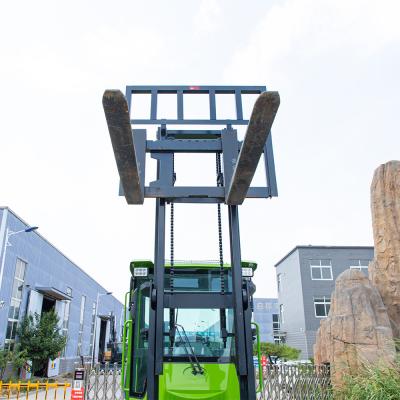 Cina Camione elevatore elettrico per tutti i terreni da 5000 libbre con joystick fino a 10 comandi in vendita
