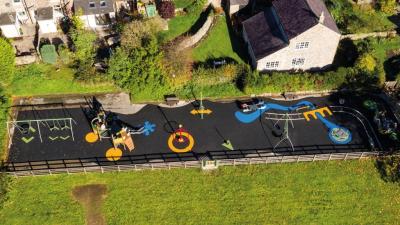 China Customized EPDM Rubber Running Track Surface Excellent Weather / Abrasion Resistance for sale