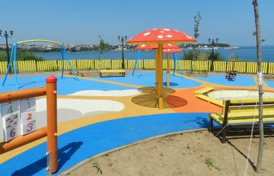 Китай Поверхность беговой дорожки из резины EPDM отличное сопротивление погоде / абразии продается