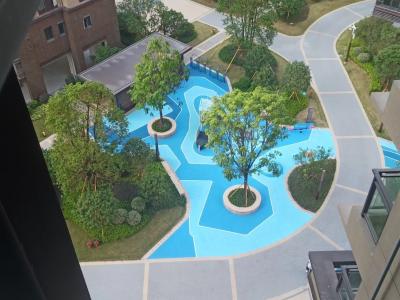 Китай Специально разработанная беговая дорожка EPDM с превосходной поглощаемостью ударов Прочность Гибкость Противоподвижность скольжения продается