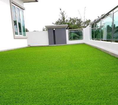 Cina 100% Drainage Artificial Grass 1.57 Pile Height 18900 Density PP Woven Bag in vendita