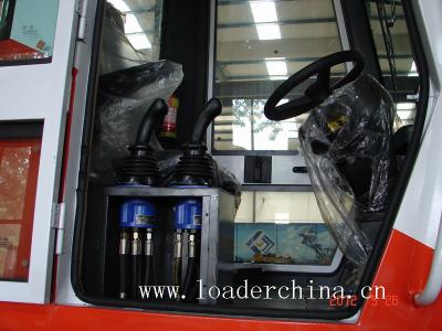 China 3.0t compact front loader ZL30FS with bucket capacity:1.5 - 1.9 m3 for sale