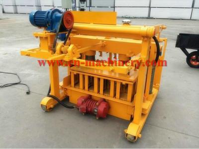 China Bloco movente que faz a máquina a máquina moldando 40-3 do bloco de cimento manual de China à venda
