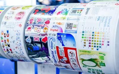 Cina 4-6 colori UV Inkjet Digital Label Printer per carta/film in vendita