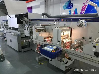 Cina l'autoadesivo dell'etichetta di 330mm Digital sventa timbrando la stampante a getto di inchiostro della vernice in vendita