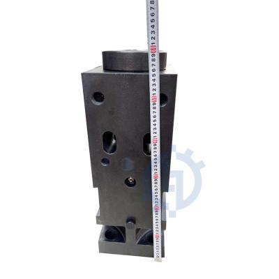 China Hydraulikhammer-Ersatzteile SB81 Frontkopf Zylinder Breaker Hammer Frontkopf zu verkaufen