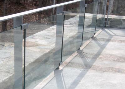 China Stainless Steel Railing Round Post Glass Clamps Custom for sale