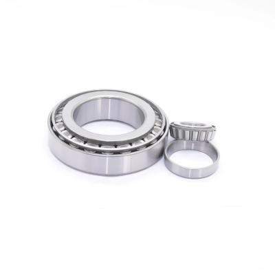 中国 Southeast Asia and America Main Market Tapper Roller Bearing Size 52100 Steel 32307 販売のため