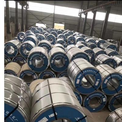 China Fábricas de bobinas de acero galvanizadas recubiertas de color sumergidas en caliente GI Prime Z275 Pase de piel ligeramente aceitosa en venta