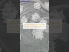 Tulle-maasstof met bladeren geborduurd kantstof met bloemen