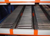 China Full Metal Gravity High Density Pallet Racking System Rust Resistance RAL System Color for sale