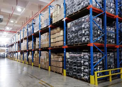 Cina Azionamento di più grande capacità dentro ed azionamento attraverso il deposito di racking accatastabile in vendita