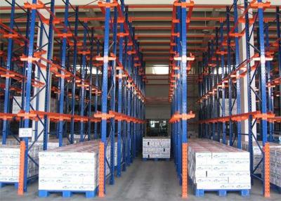 Cina Azionamento di più grande capacità dentro ed azionamento attraverso il deposito di racking accatastabile in vendita