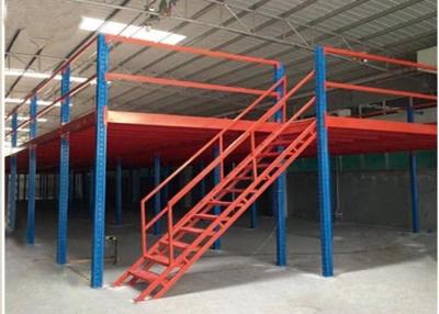 China Gebouwd Industrieel die Mezzanine van de Staalstructuur Vloerpoeder voor Pakhuis met een laag wordt bedekt Te koop