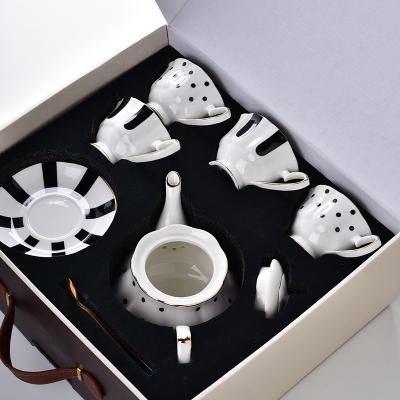 Cina Set di 6 tazze di tè in ceramica Inglese Container di caffè, tè e zucchero Set Arab Teapot And Plate Suacer in vendita